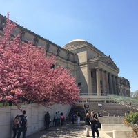 Brooklyn Museum - Plaza - Plaza in Prospect Park