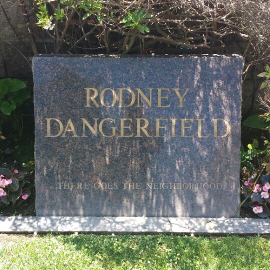 Rodney Dangerfield Grave Site - Cemetery