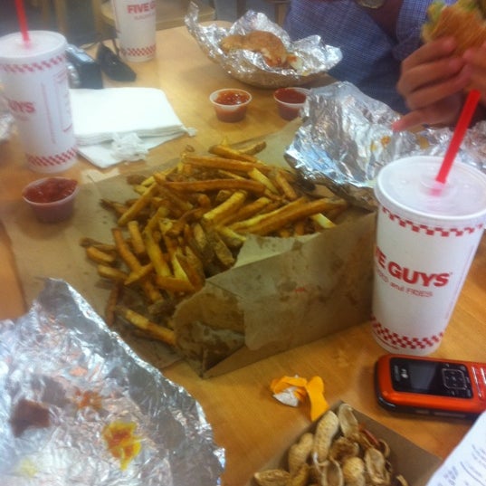 Five Guys - Dinkytown - 23 tips
