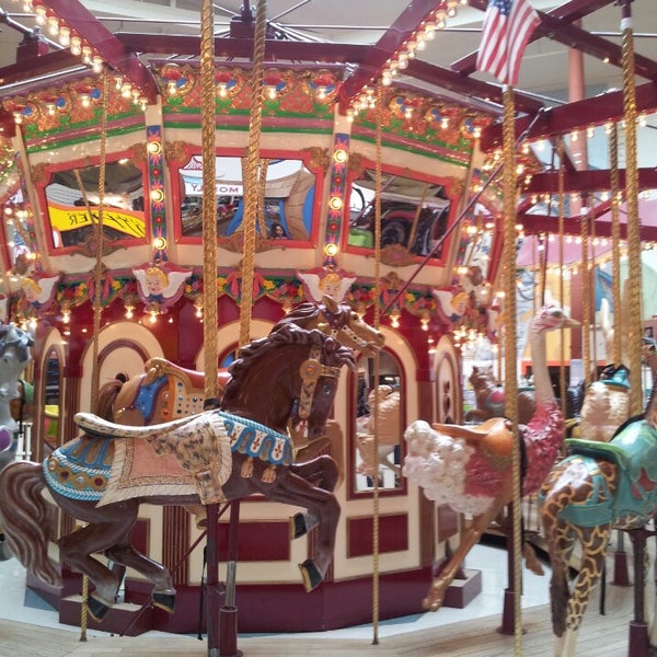 Seaside Carousel Mall - Theme Park Ride / Attraction