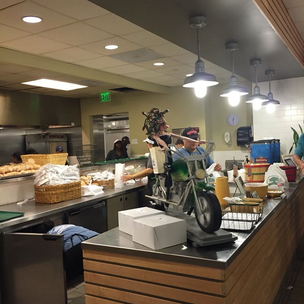 Treebeards - Pennzoil Place - Downtown Houston - 5 tips