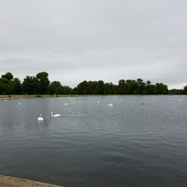 The Round Pond - Lake in London