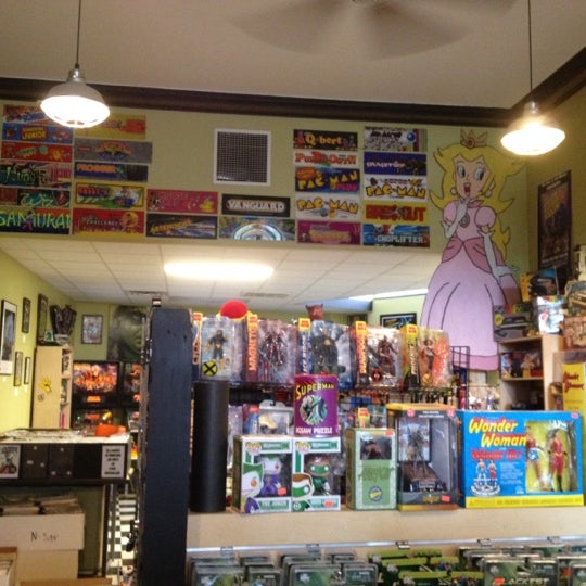 Coast City Comics - Downtown Portland - 9 tips from 473 visitors