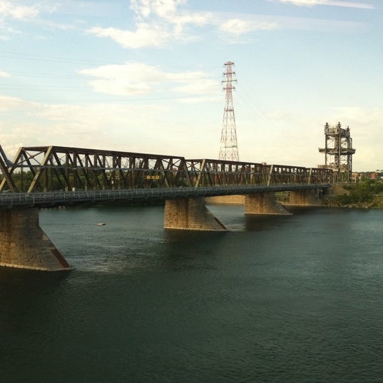 Pont Victoria - Ville-Marie - 8 tips from 723 visitors