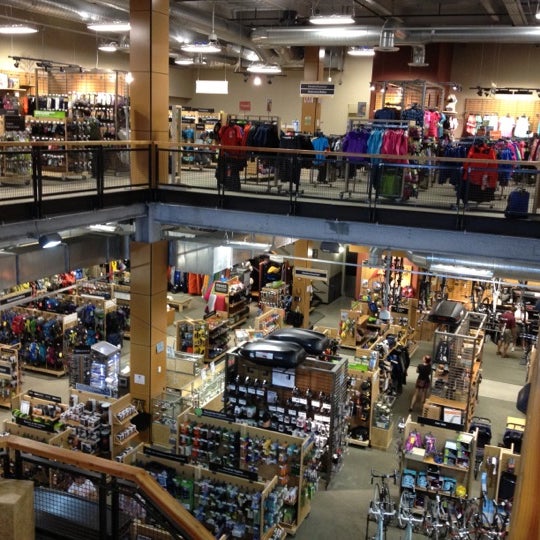 REI - Chicago, IL