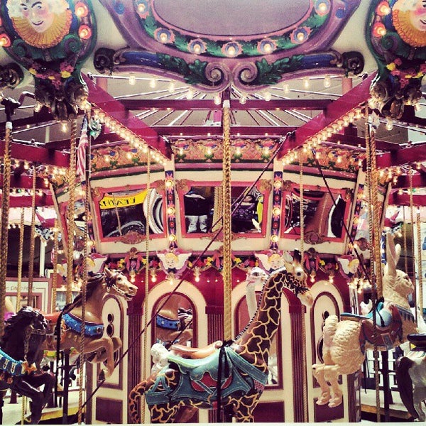 Seaside Carousel Mall - Theme Park Ride / Attraction
