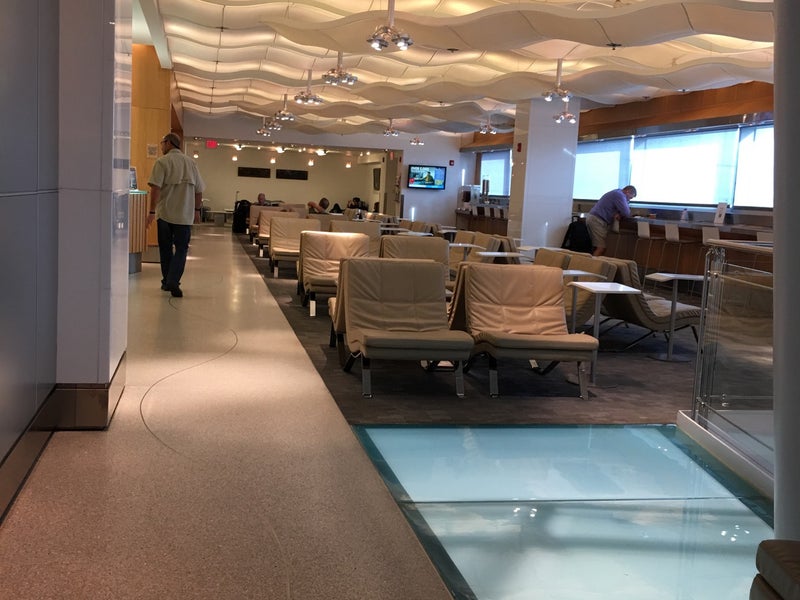 Delta Sky Club - Miami, FL (MIA) | LoungeReview.com